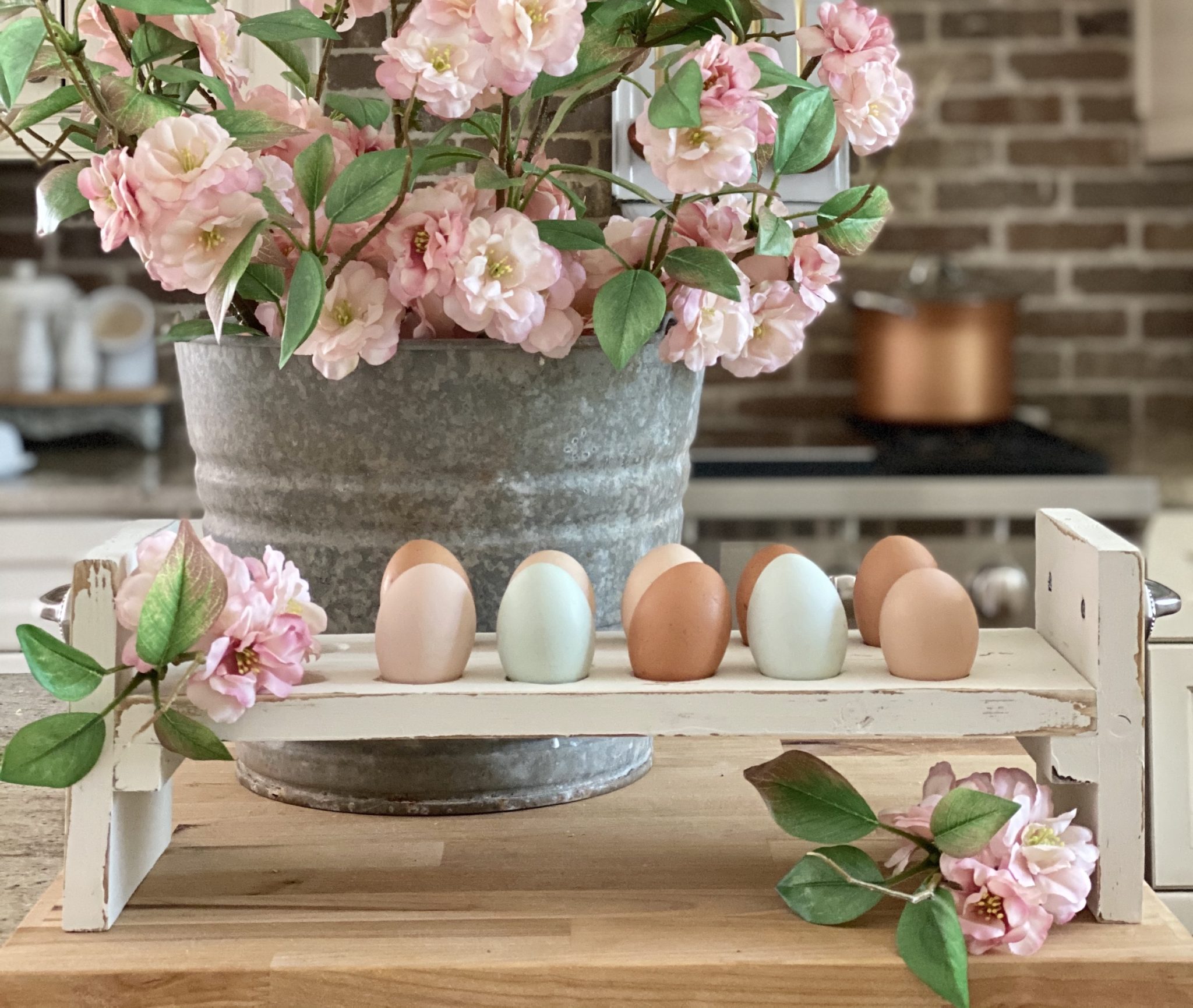 DIY Wood Egg Tray - Cali Girl In A Southern World