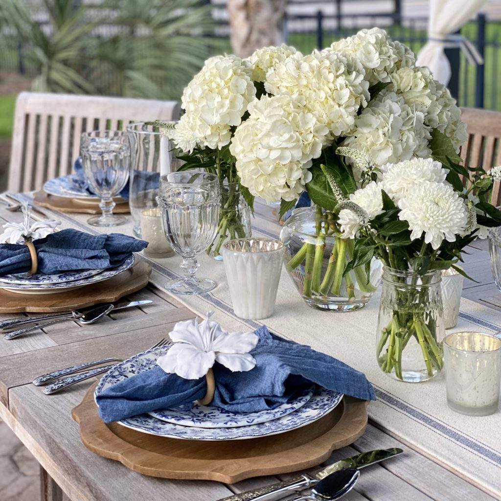 Beautiful Blue and White Tablescape - Cali Girl In A Southern World