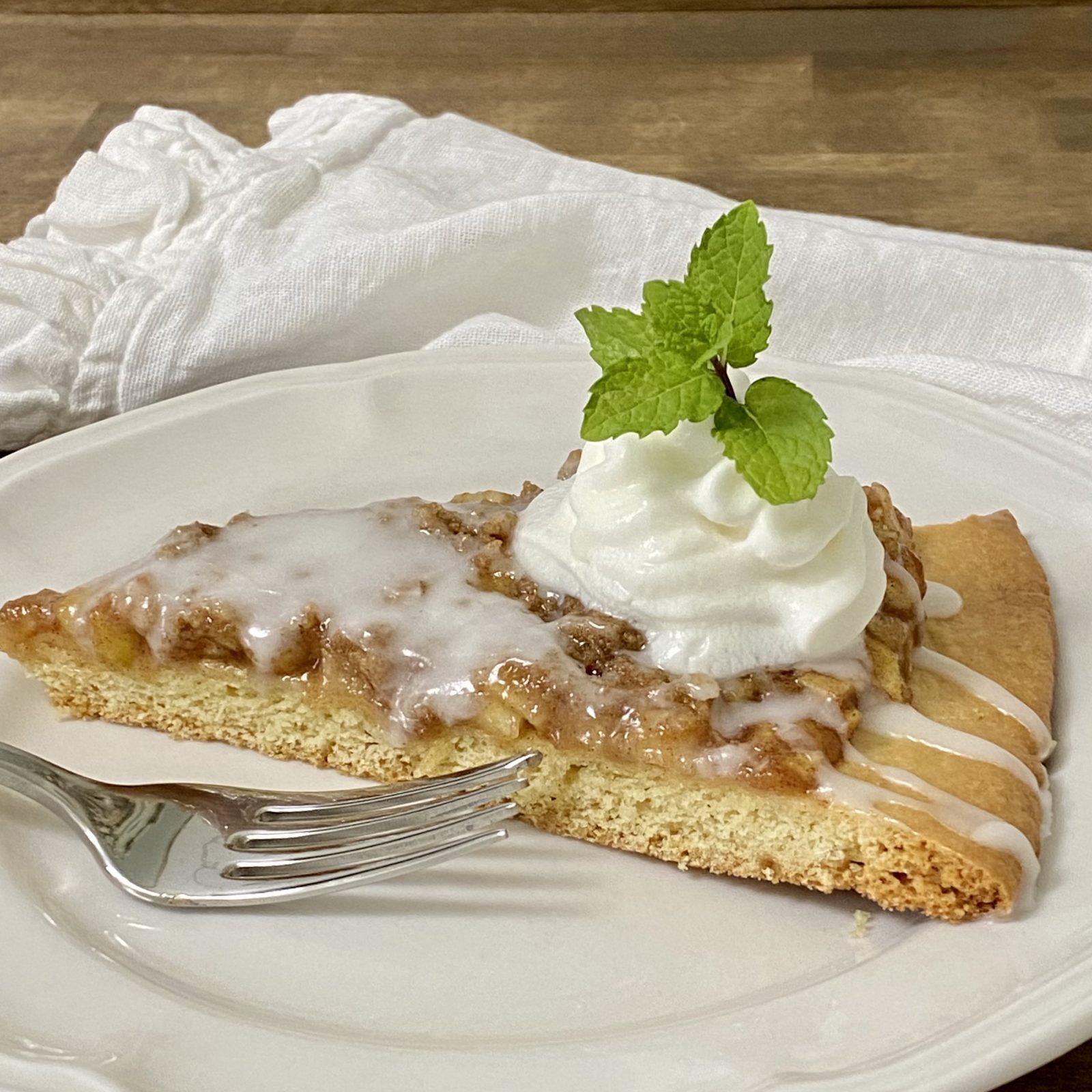 The Best Apple Pie Pizza - Cali Girl In A Southern World