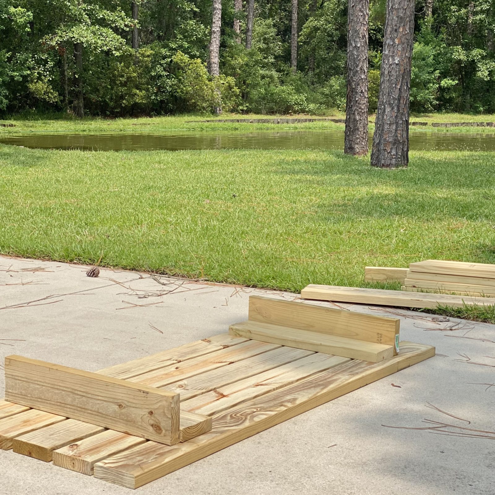 How to Build a Picnic Table - Cali Girl In A Southern World