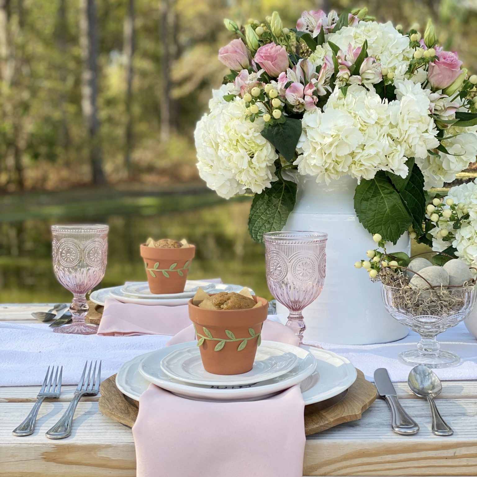How to Set a Simple Spring Table - Cali Girl In A Southern World