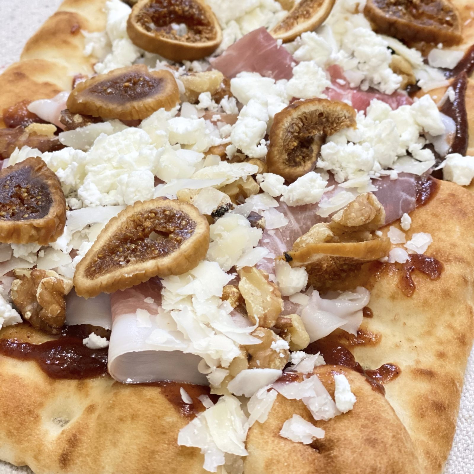 Prosciutto and Fig Flatbread - Cali Girl In A Southern World